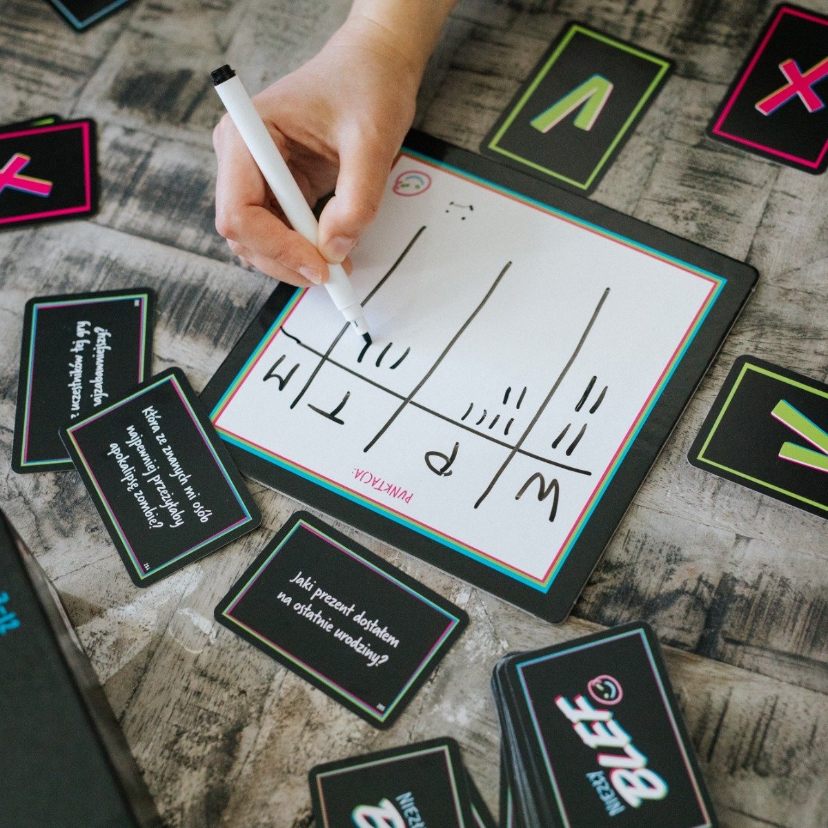 Niezły Blef - gra towarzyska od Trefl